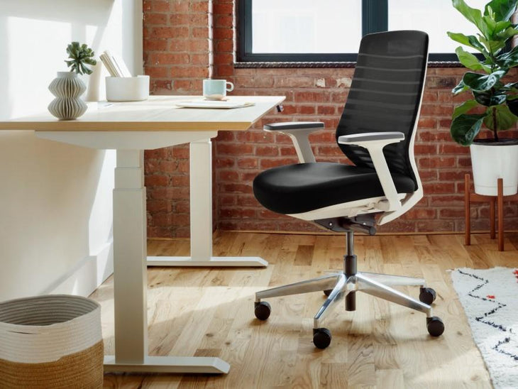 Explore | Ergonomic Chair Pro