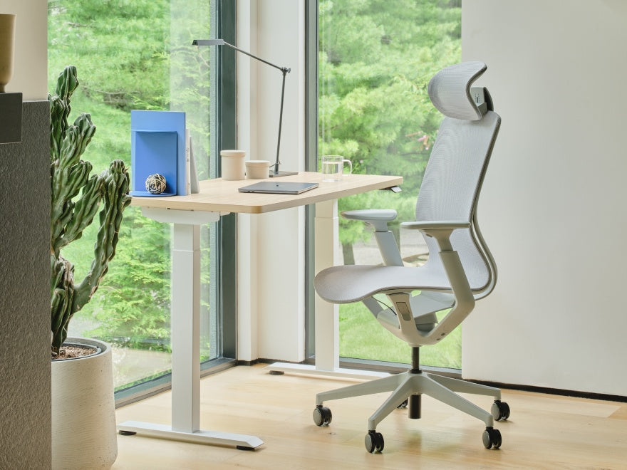 Explore | Ergonomic Chair Pro