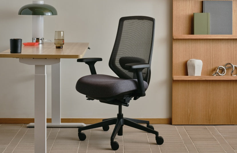 Explore | Ergonomic Chair Pro